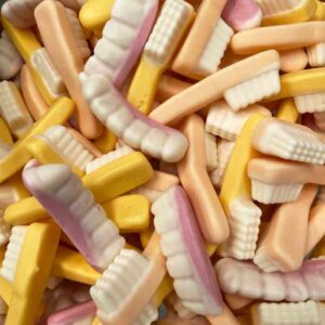 Swizzels Fun Gums Giant Teeth & Toothbrushes Tub - From One Pound Sweets
